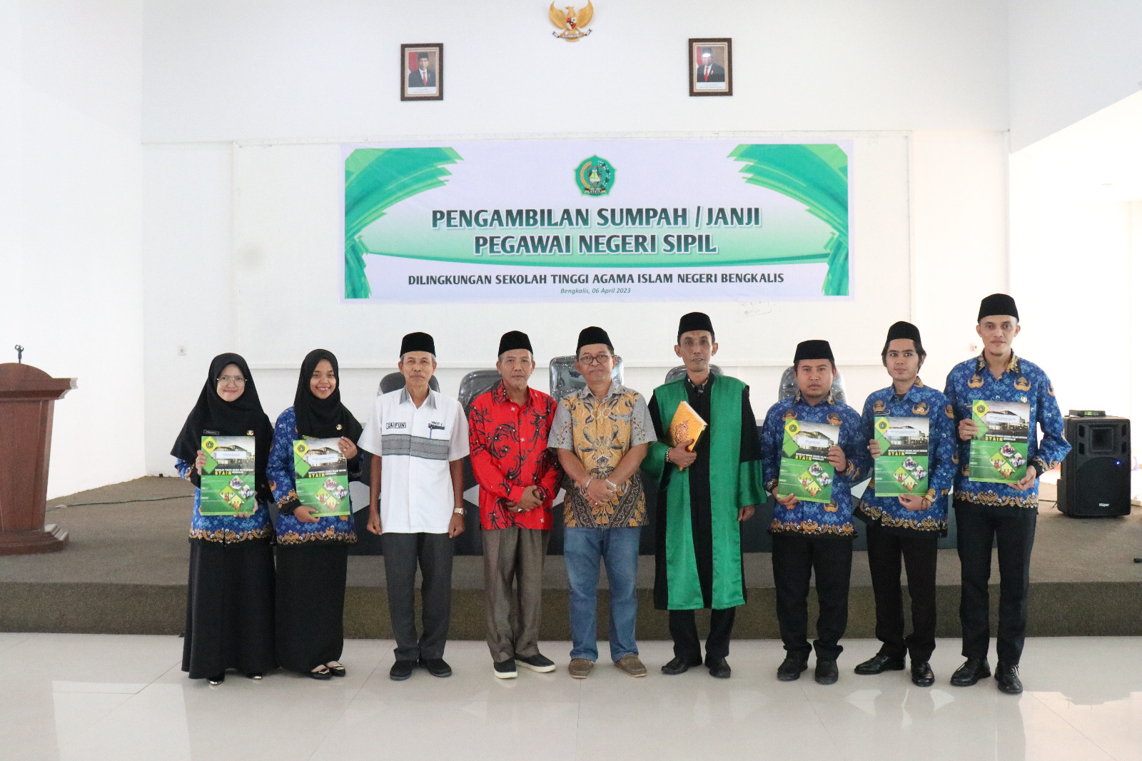 Pelantikan dan Pengambilan Sumpah/ Janji Pegawai Negeri Sipil di STAIN ... Pelantikan dan Pengambilan Sumpah/ Janji Pegawai Negeri Sipil di STAIN ...